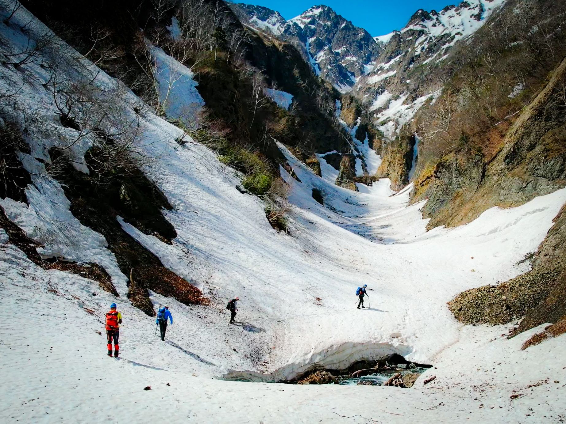 360度の美しいパノラマが広がる....初夏の風吹く「期間限定」の登山ルート｜Sitakke【したっけ】