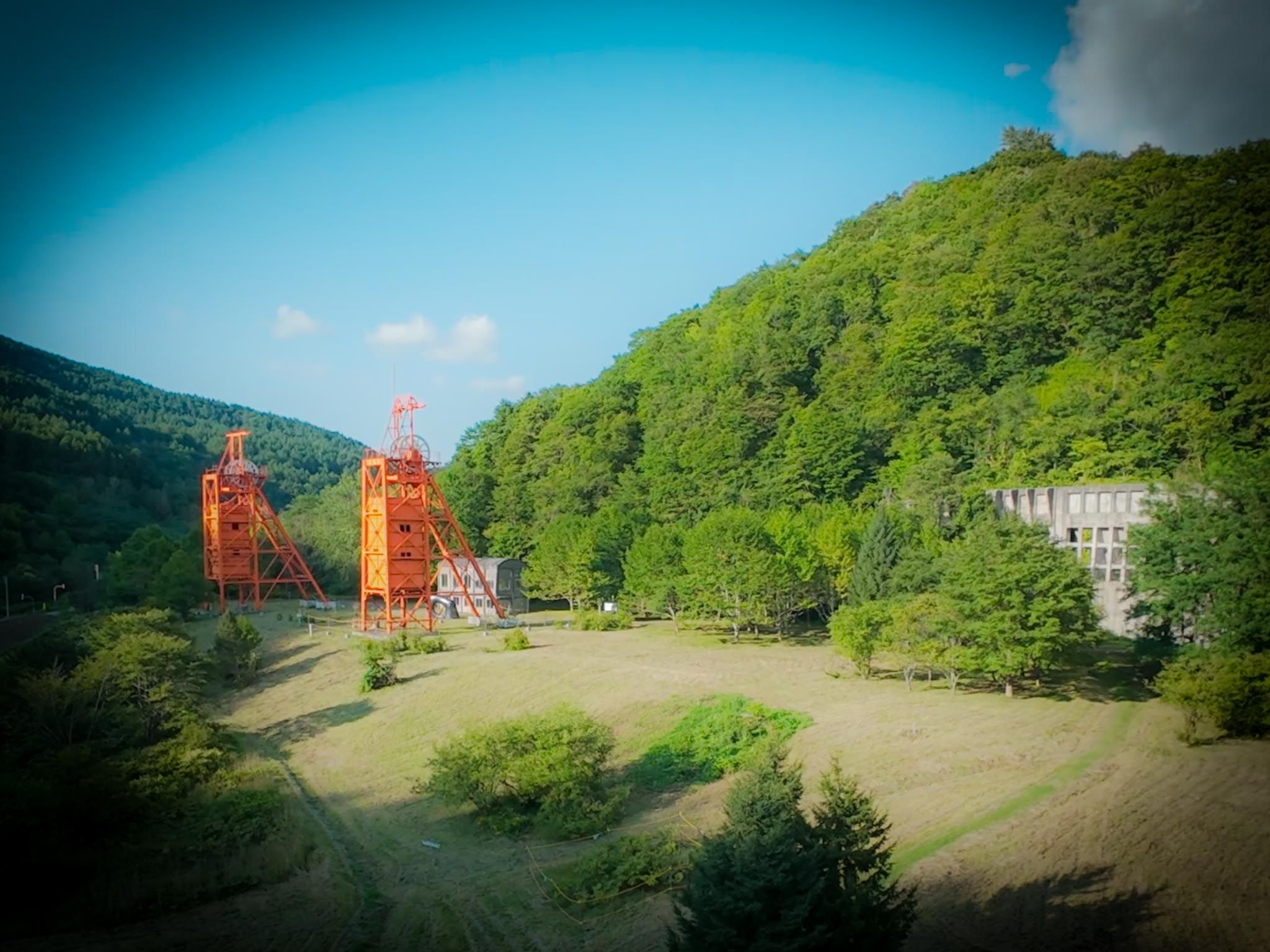 炭鉱の記憶を未来へ…"繁栄の物語”を静かに伝える『炭鉱メモリアル森林公園（美唄）』【絶景ドローン紀行】｜Sitakke【したっけ】