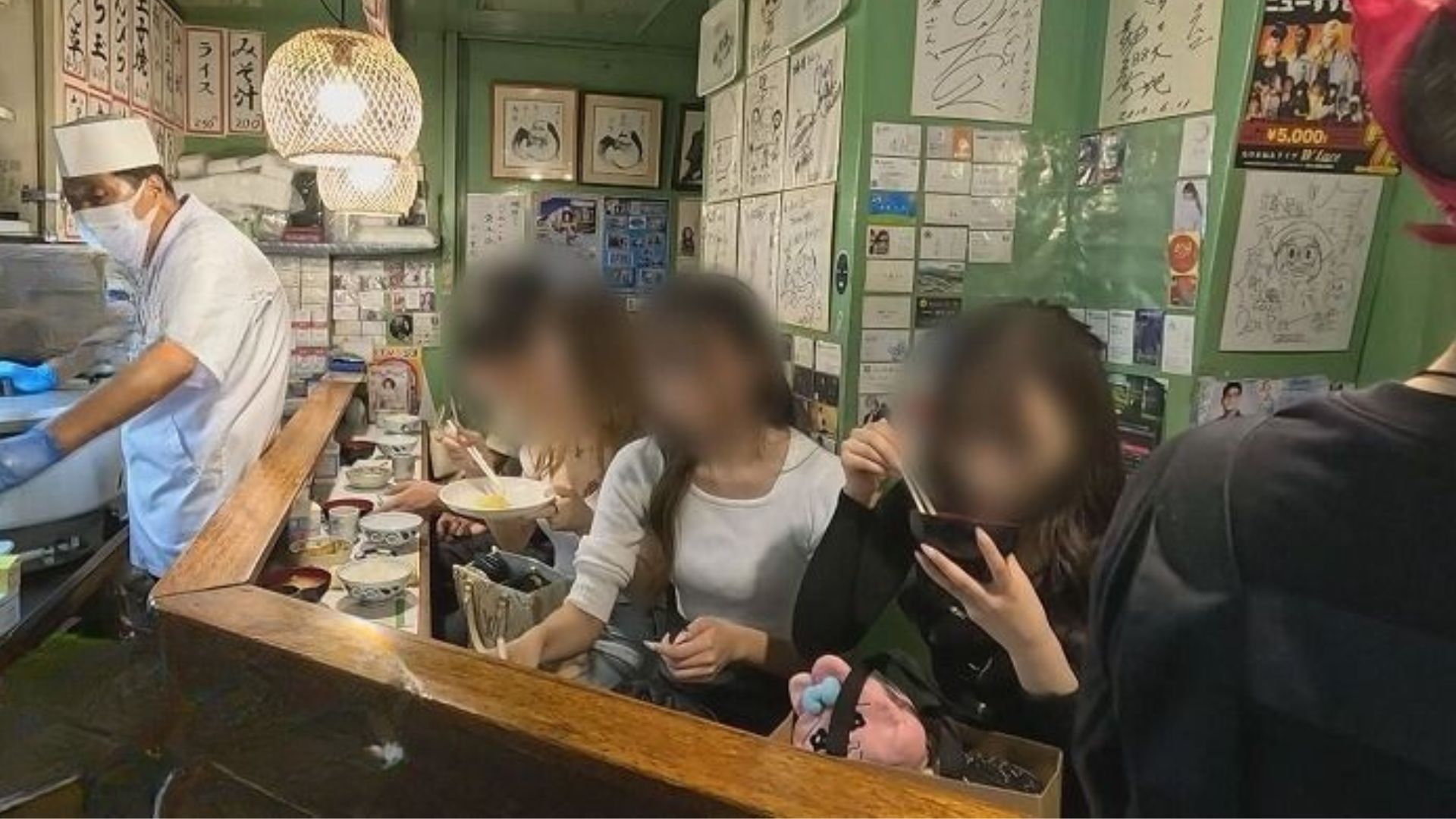 「ススキノにも心のオアシスがないと」深夜食堂に集う人々…朝4時まで密着｜Sitakke【したっけ】