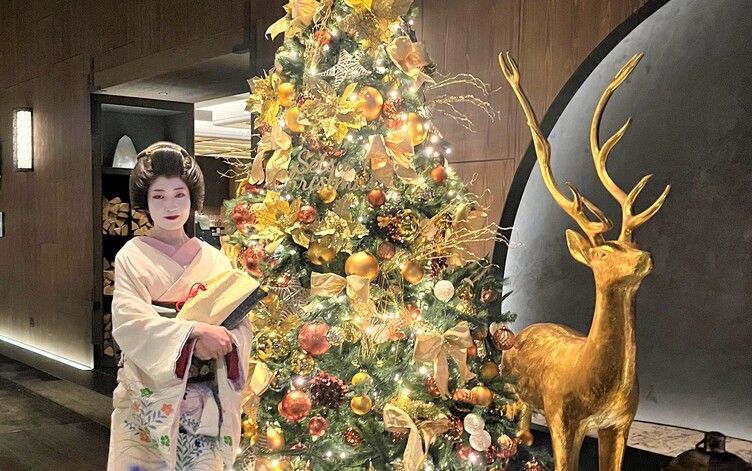 芸妓が常に持ち歩いているものは何でしょう？バッグの中身を見せちゃいます！｜さっぽろ芸妓日記vol.5｜Sitakke【したっけ】