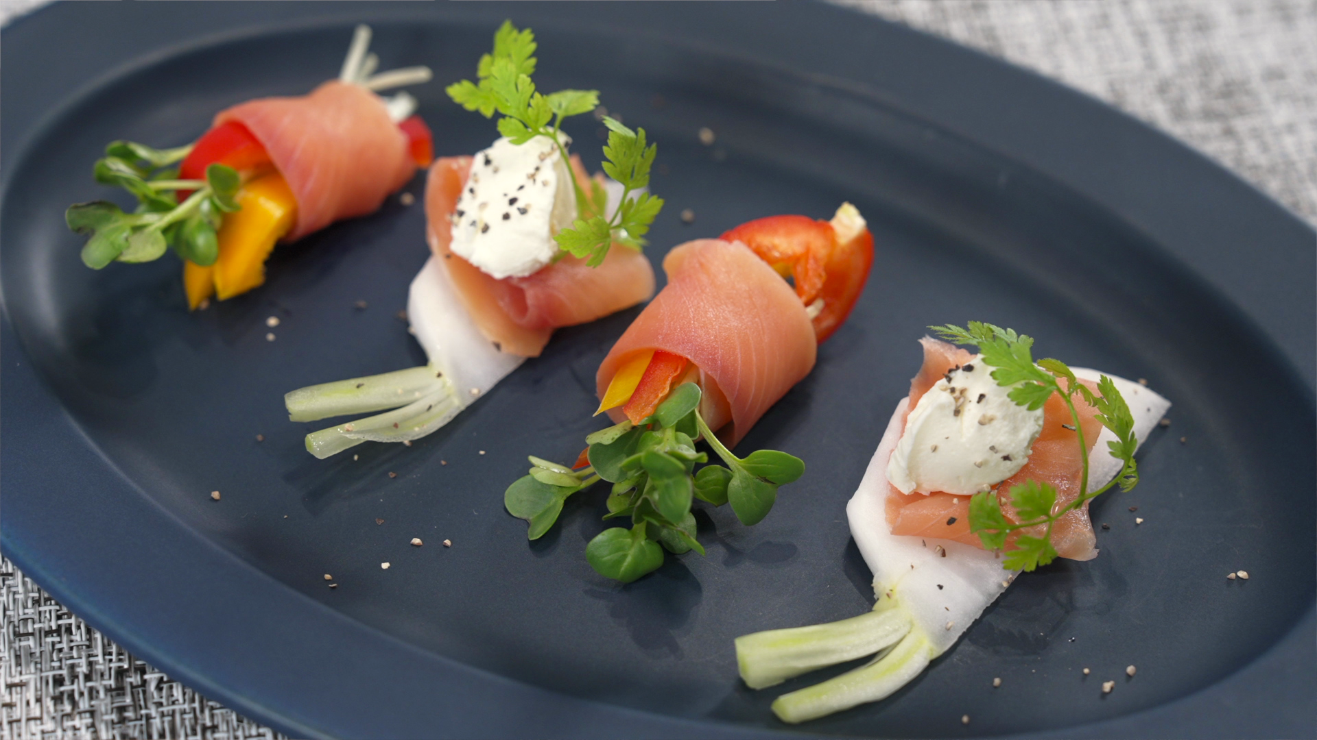 食文化としての「燻製」を全国に発信したい。食材本来の持ち味を生かしたこだわりの逸品が誕生「サーモンプロシュート（秋鮭）」｜Sitakke【したっけ】